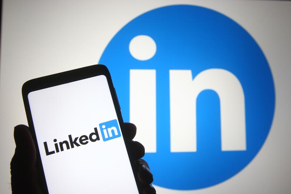 LinkedIn Reportedly Developing AI 'Coach' to Simplify Job Applications ...